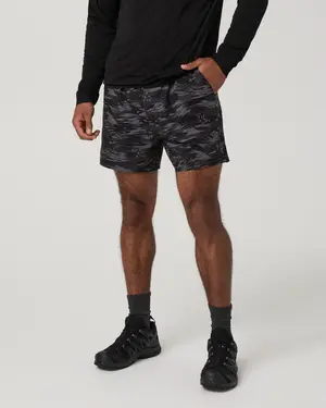 Vuori Hardkore Lined Short Black Riptide Camo