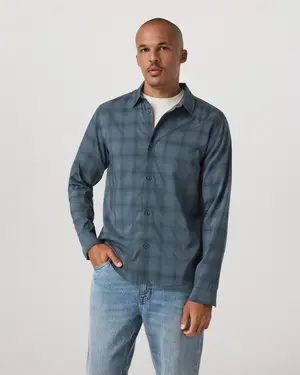 Vuori Long Leeve Plaid Button Down Hirt - Abyss