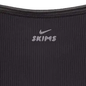 SKIMS Ribbed Seamless Cami Top - Obsidian