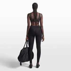 SKIMS Micro Scoop Bra | Black | | Nike Ribbed Seamless