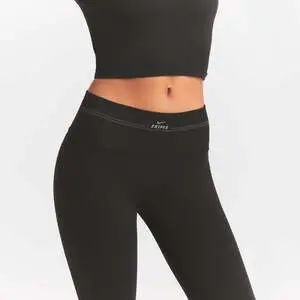 SKIMS 26" Legging | Black | | Nike Ribbed Seamless