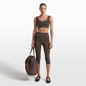SKIMS Scoop Bra Phoenix | Deep Neutral | | Nike Ribbed Seamless - Phoenix/truffle