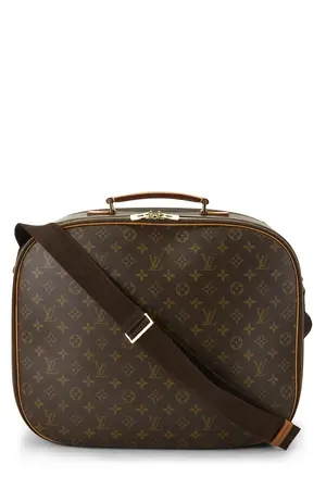 LOUIS VUITTON Monogram Packall