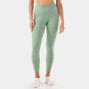 TAVI High Waisted 7/8 Legging - Sage Batik