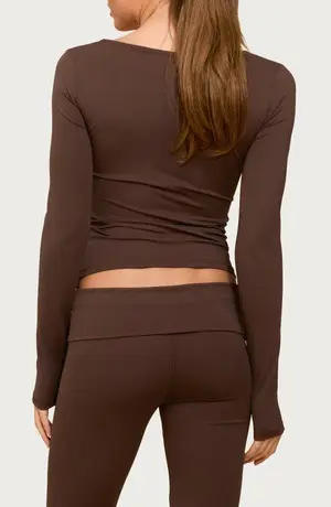 EDIKTED Square Neck Long Sleeve Crop Top - Brown