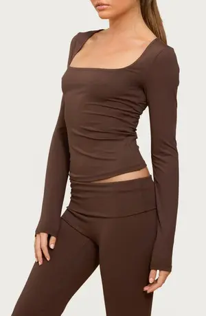 EDIKTED Square Neck Long Sleeve Crop Top - Brown