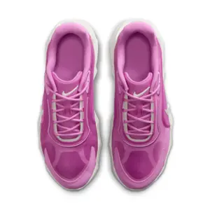 Nike Aura Edge Shoes