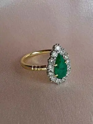 23CARAT Pear-cut Emerald And Diamond Ring