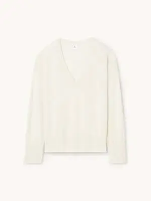 GWYN Boyfriend V-neck Sweater