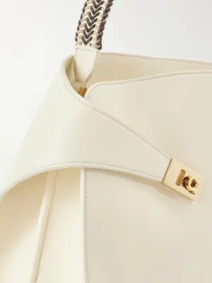 FERRAGAMO Hug Medium Leather Tote