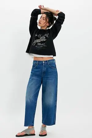 Women's Tapered Jeans