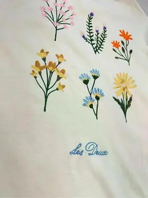 LES DEUX Floral-embroidery T-shirt - Neutrals