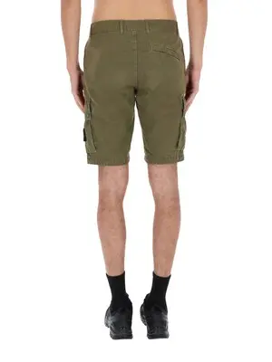 Stone Island Cargo Shorts With Logo Patch - Military Green