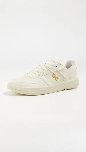 On The Roger Clubhouse Ace Sneakers - Ivory/dew
