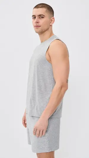 Beyond Yoga Featherweight Freeflo Muscle Tank 2.0 - Silver Mist