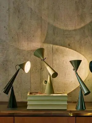 TOM DIXON Pose Task Table Lamp
