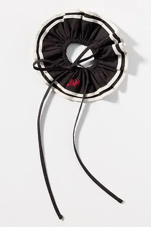 DAMSON MADDER Bow-Tie Scrunchie Black/butter