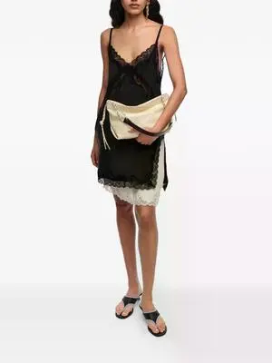 Bimba Y Lola Embossed-logo Shoulder Bag