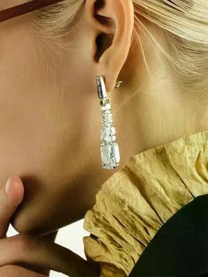 ELLEN CONDE Crystal Drop Earrings