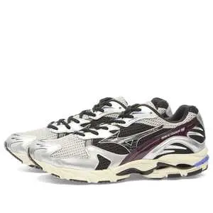 Mizuno Wave Rider 10 Sneaker