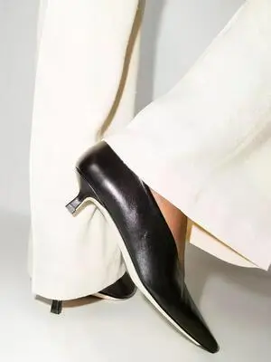 AeydĒ Clara Kitten-heel Pumps