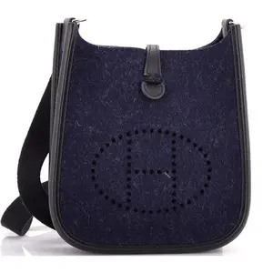 Hermès Evelyne Bag Gen Iii Felt Tpm - Blue