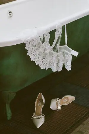 KILO BRAVA Ruffle Lace Bralette - White