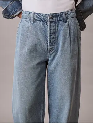 Calvin Klein Barrel Jeans