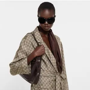 Gucci Interlocking G Chain Silk Carr