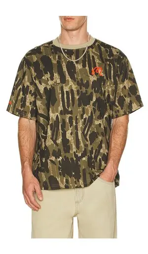 MALBON Tour Divot Bermuda Tee In Green