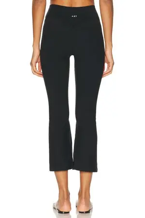 437 The Perfect Capri Pant