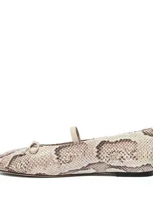 STUART WEITZMAN Prima Bow Ballet Mary Jane