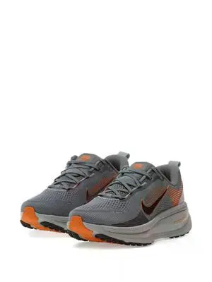 Nike Vomero 18 Sneakers