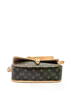 LOUIS VUITTON Crossbody Bag