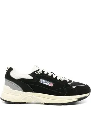 AUTRY Hyperway Low Sneakers - Black/silver
