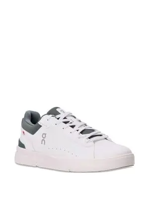 On The Roger Advantage Sneakers - White