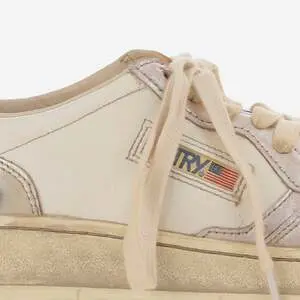 AUTRY Medalist Low Super Vintage Sneakers