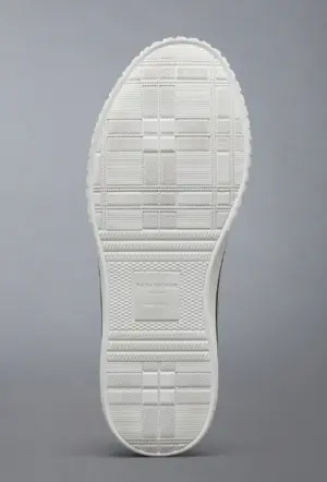 Thom Browne Collegiate Low Top Trainer With Tartan Tread Sole - White