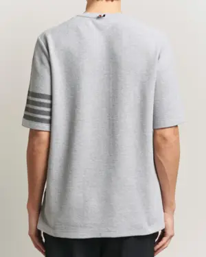 Thom Browne Textured Pique Short Sleeve T-shirt With Four Bar Detail - Pale Grey