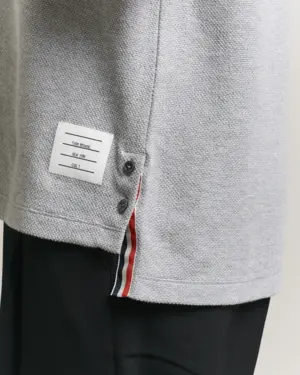 Thom Browne Textured Pique Short Sleeve T-shirt With Four Bar Detail - Pale Grey