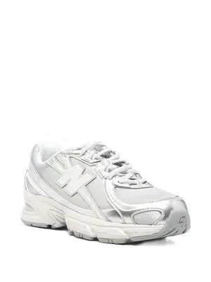 NEW BALANCE 740 Sneakers - Silver