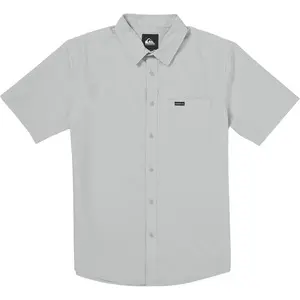 Quiksilver Ridgeport Regular Fit Short Sleeve Performance Button-up Shirt