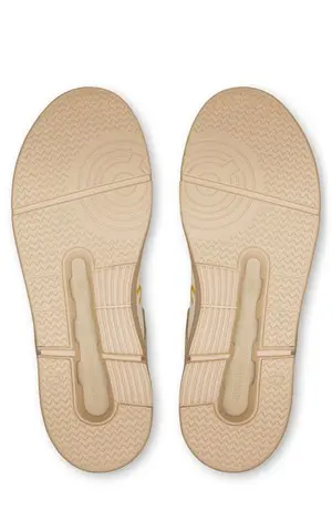 On The Roger Clubhouse Ace Sneaker - Sand/sand