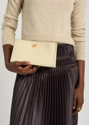 METIER Ease Leather Clutch - Cream
