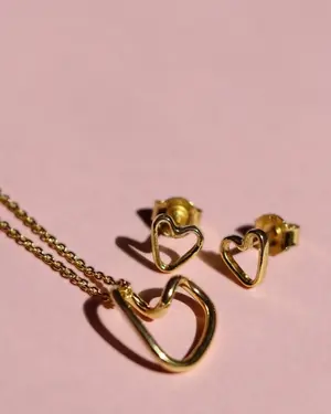 OTTOMAN HANDS Heart Stud Earrings