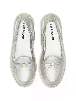 FERRAGAMO Flexible Loafers With Bow Detail - Silver