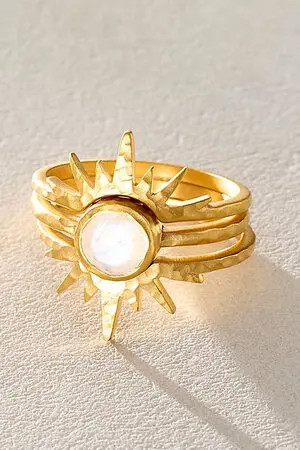 SATYA JEWELRY Light Seeker Moonstone Starburst Nested Ring Set - Gold
