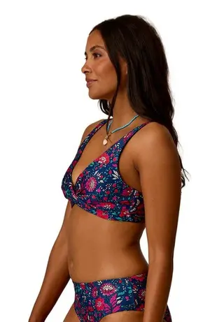 Carve Designs Fischer Compression Dd Cup Top - Isla