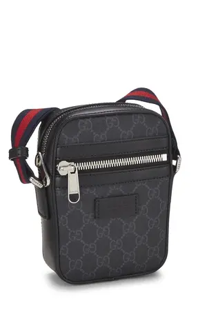 Gucci Gg Supreme Web Messenger