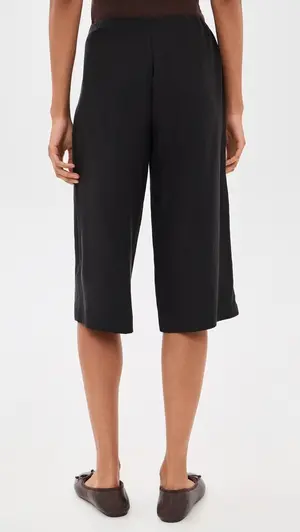 With Jéan Arden Capri Pants - Black